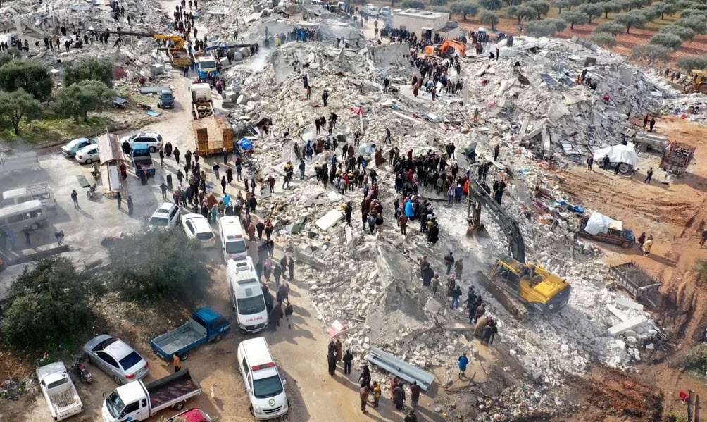 ارتفاع حصيلة ضحايا زلزال تركيا وسوريا لـ 22 ألفاً والجرحي يتخطي 74 ألف
