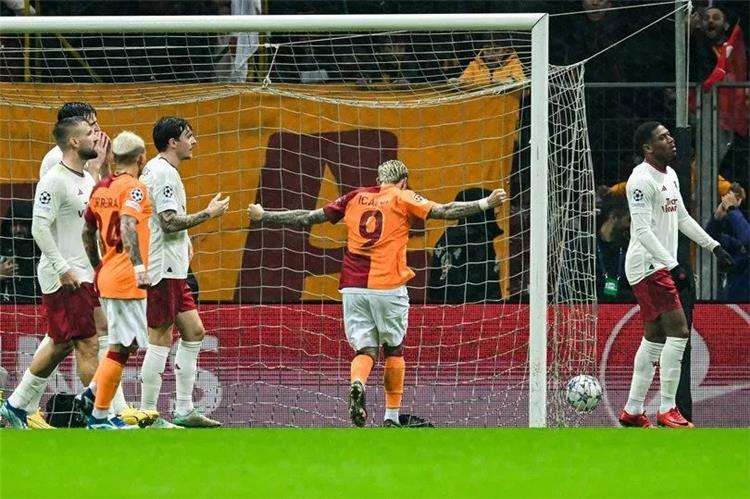 جالطة سراي يفرض التعادل على مانشستر يونايتد بدوري أبطال أوروبا