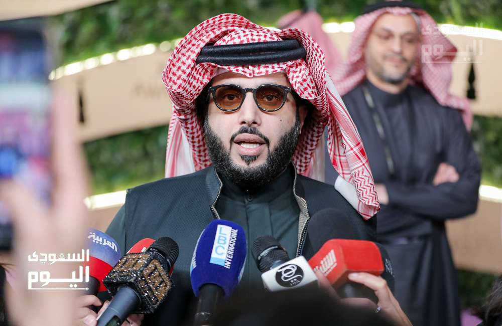 بالصور تركي آل الشيخ يصل مقر احتفالية جوائز Joyawards