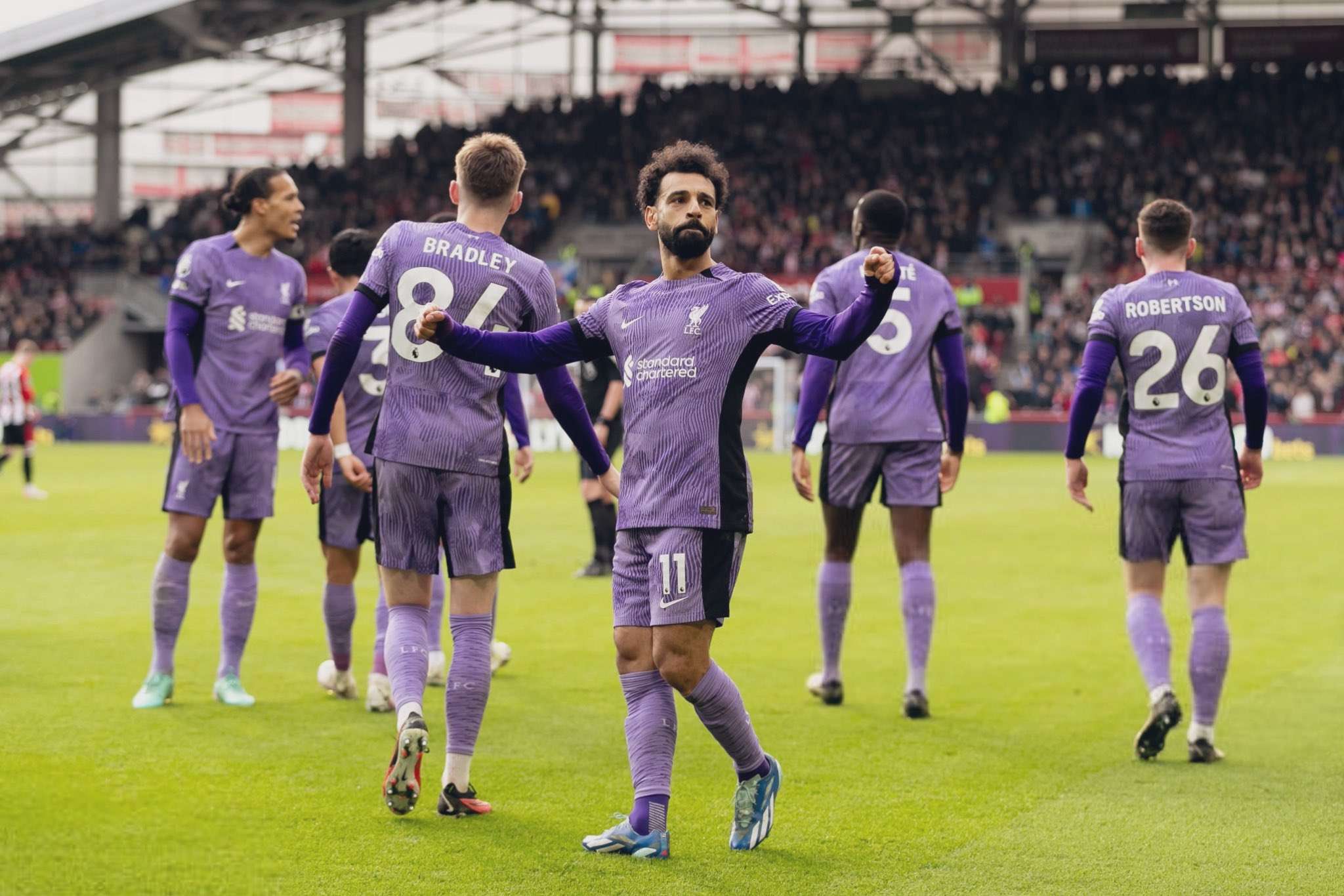كيف يمكنني مشاهدة مباراة ليفربول ضد وولفرهامبتون في الدوري الإنجليزي