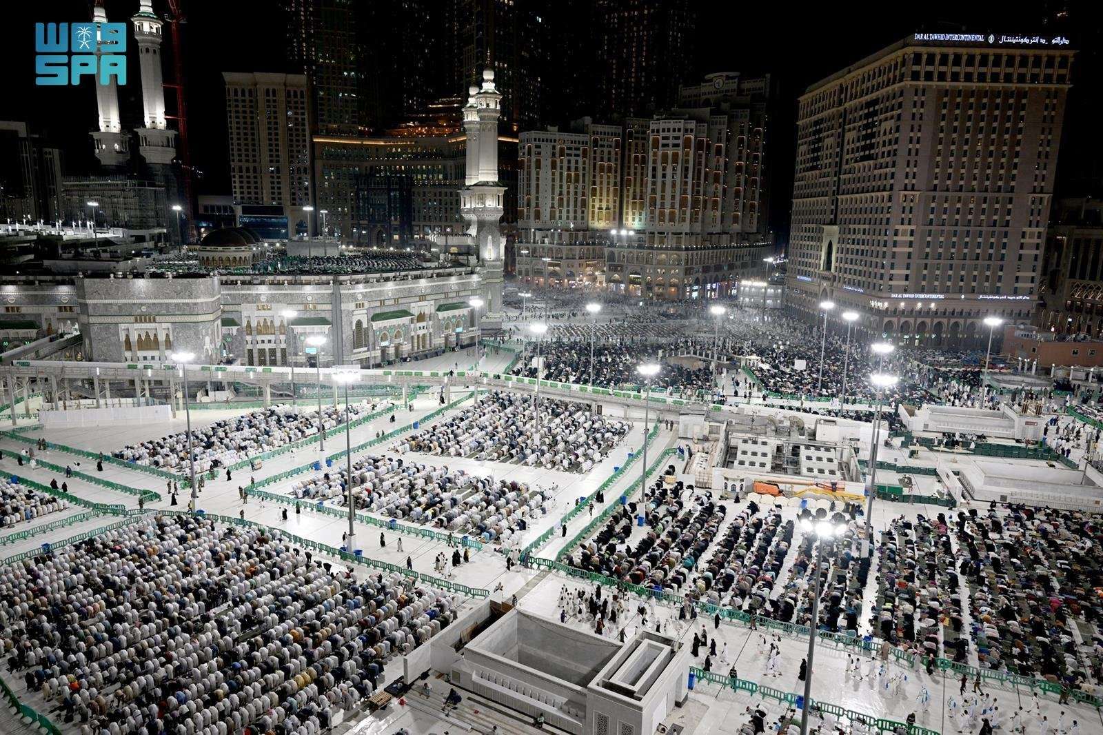 بث مباشر صلاة التهجد من رحاب المسجد الحرام ليلة 27 رمضان